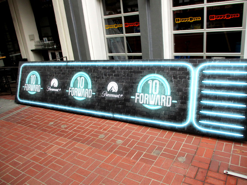 Star Trek’s 10 Forward warps into Gaslamp! – Cool San Diego Sights!