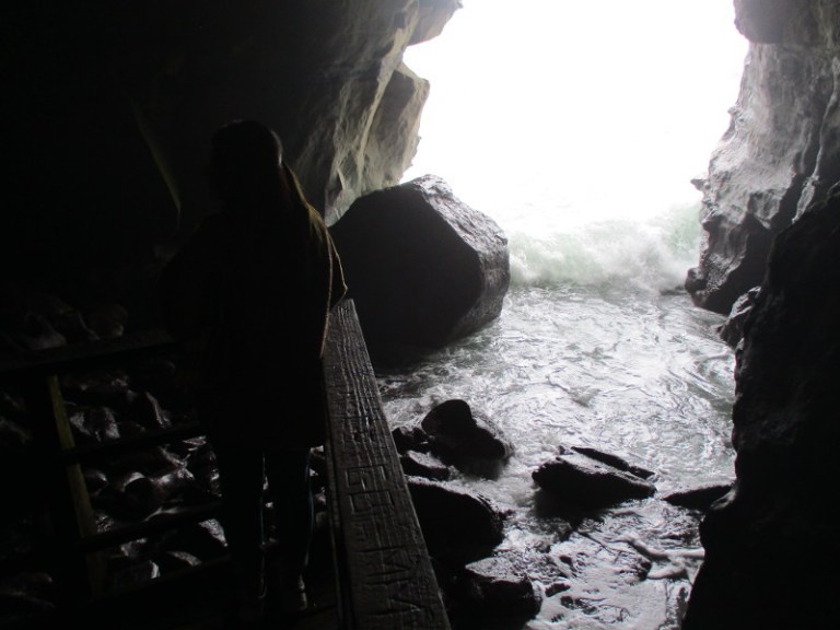 A descent into La Jolla’s Sunny Jim Cave! – Cool San Diego Sights!