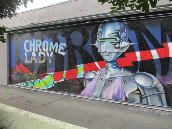 The Chrome Lady robot of San Diego! – Cool San Diego Sights!