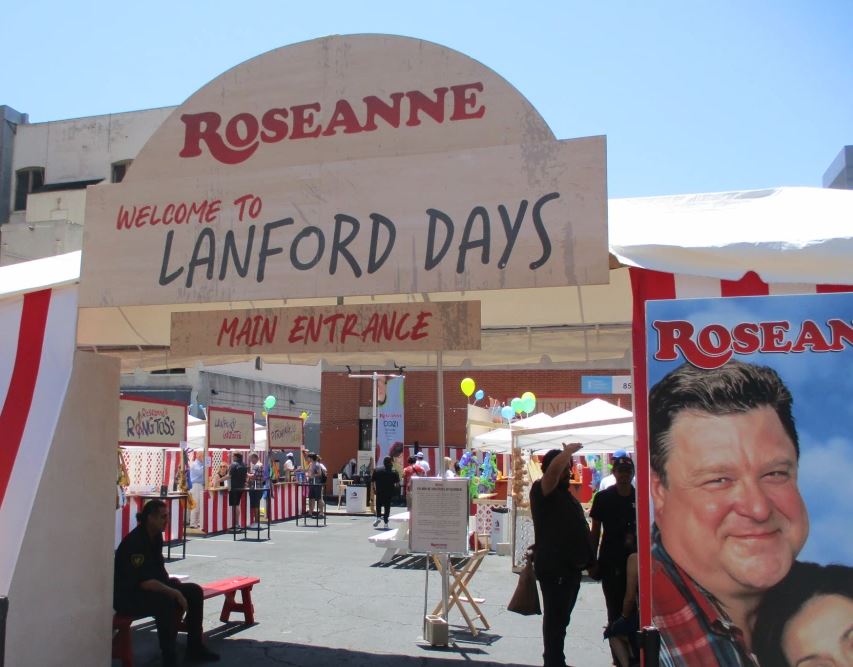 Roseanne scenes reenacted, and free lunch! – Cool San Diego Sights!