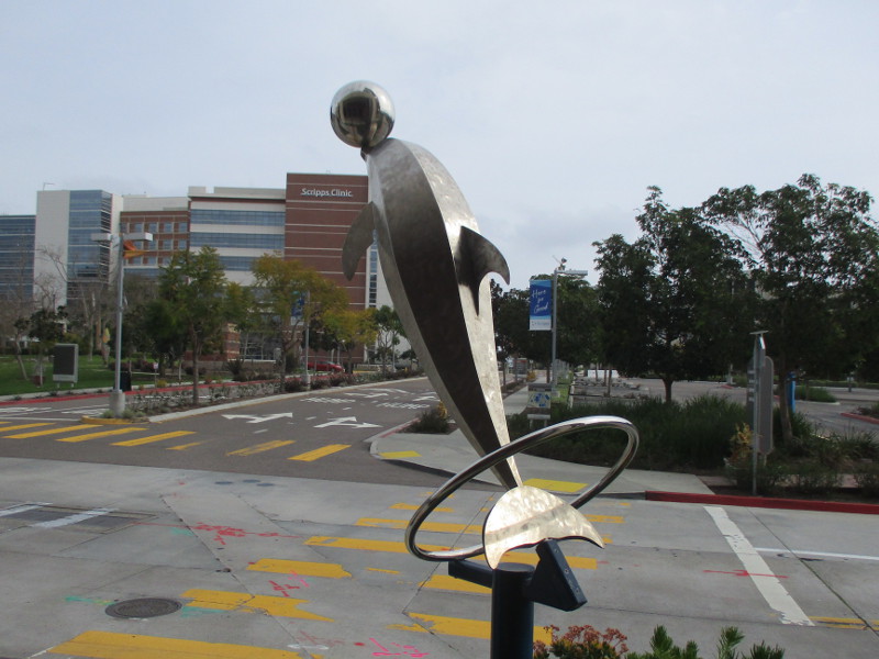 Sculptures at Scripps Memorial Hospital La Jolla. – Cool San Diego Sights!