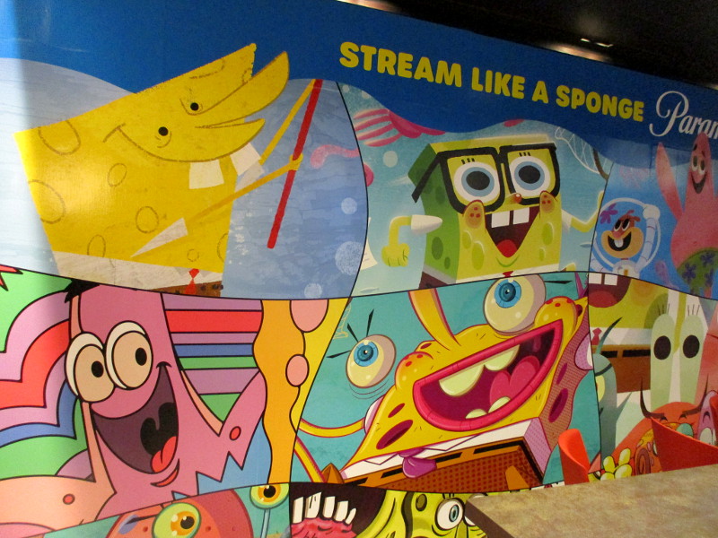SpongeBob greets hotel guests in San Diego! – Cool San Diego Sights!