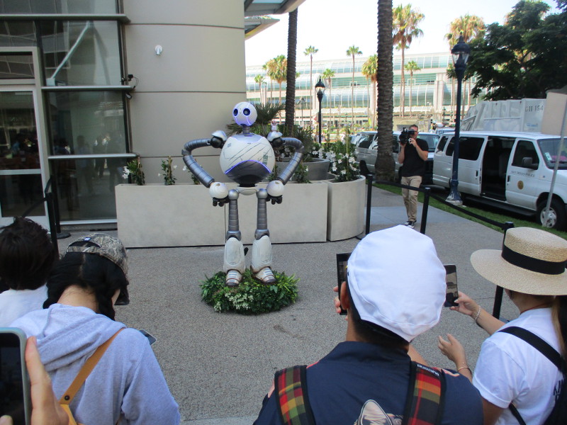 The Wild Robot cast appears at Comic-Con! – Cool San Diego Sights!