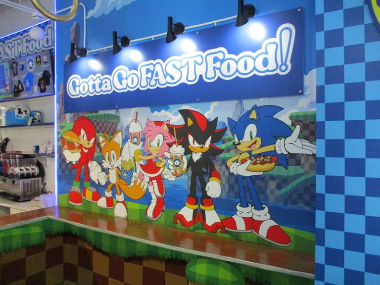 A visit to Sonic the Hedgehog Speed Café! – Cool San Diego Sights!