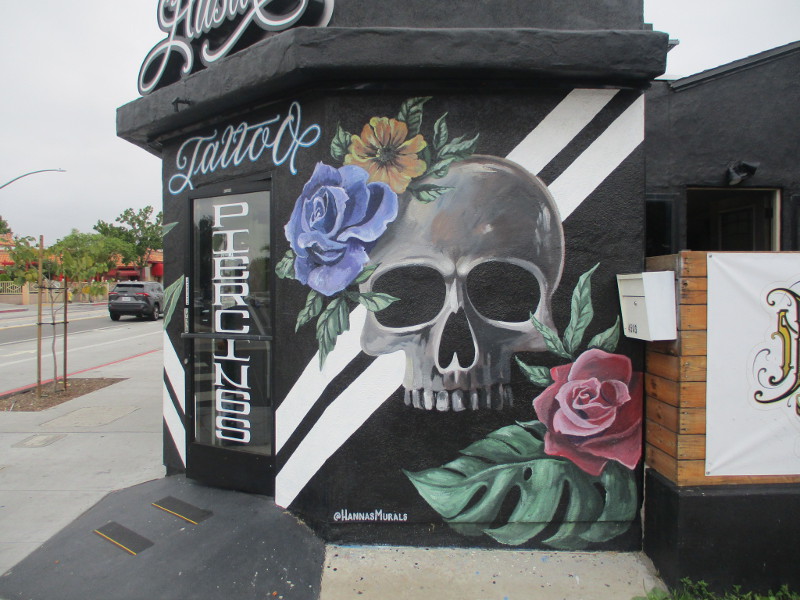 Bold, colorful mural at Hustle Tattoo. – Cool San Diego Sights!